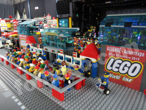 Lego world tour concert stage – Foulego