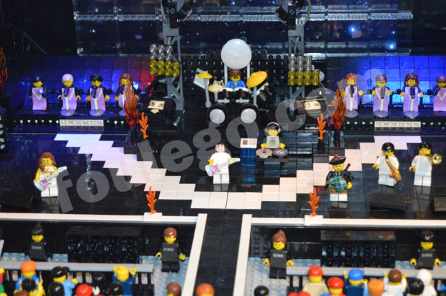 Lego world tour concert stage – Foulego